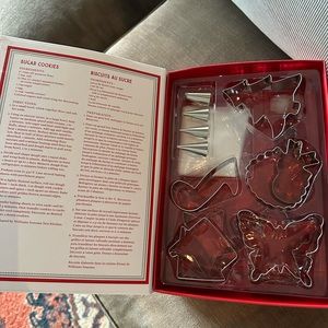 Williams Sonoma | Kitchen | Dolly Parton Holly Dolly Baking Kit ...